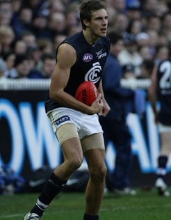 Hampson commits for a further three years