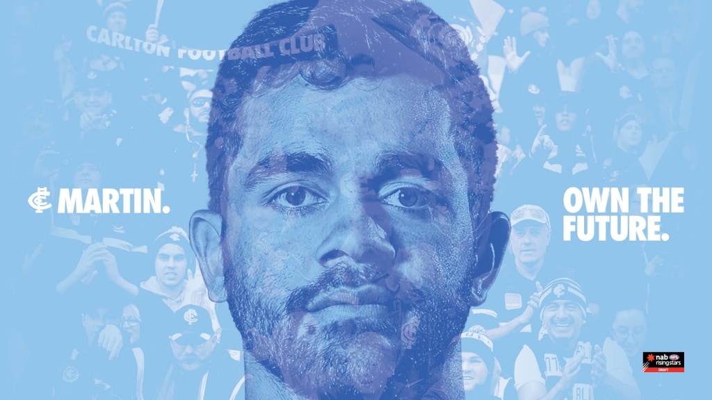 First photos: Martin arrives in Navy Blue