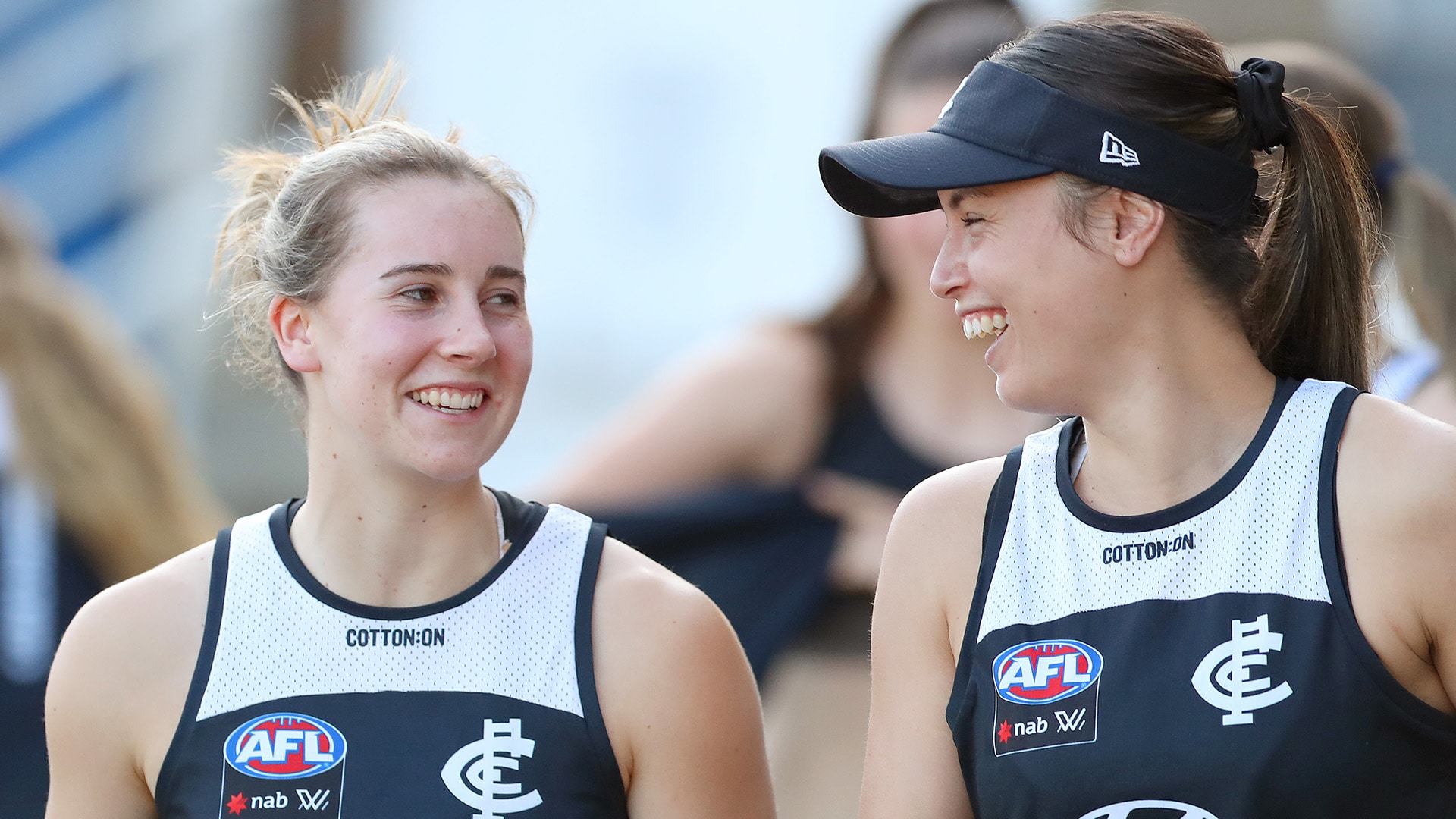 womens.afl: 10 questions with Mimi Hill