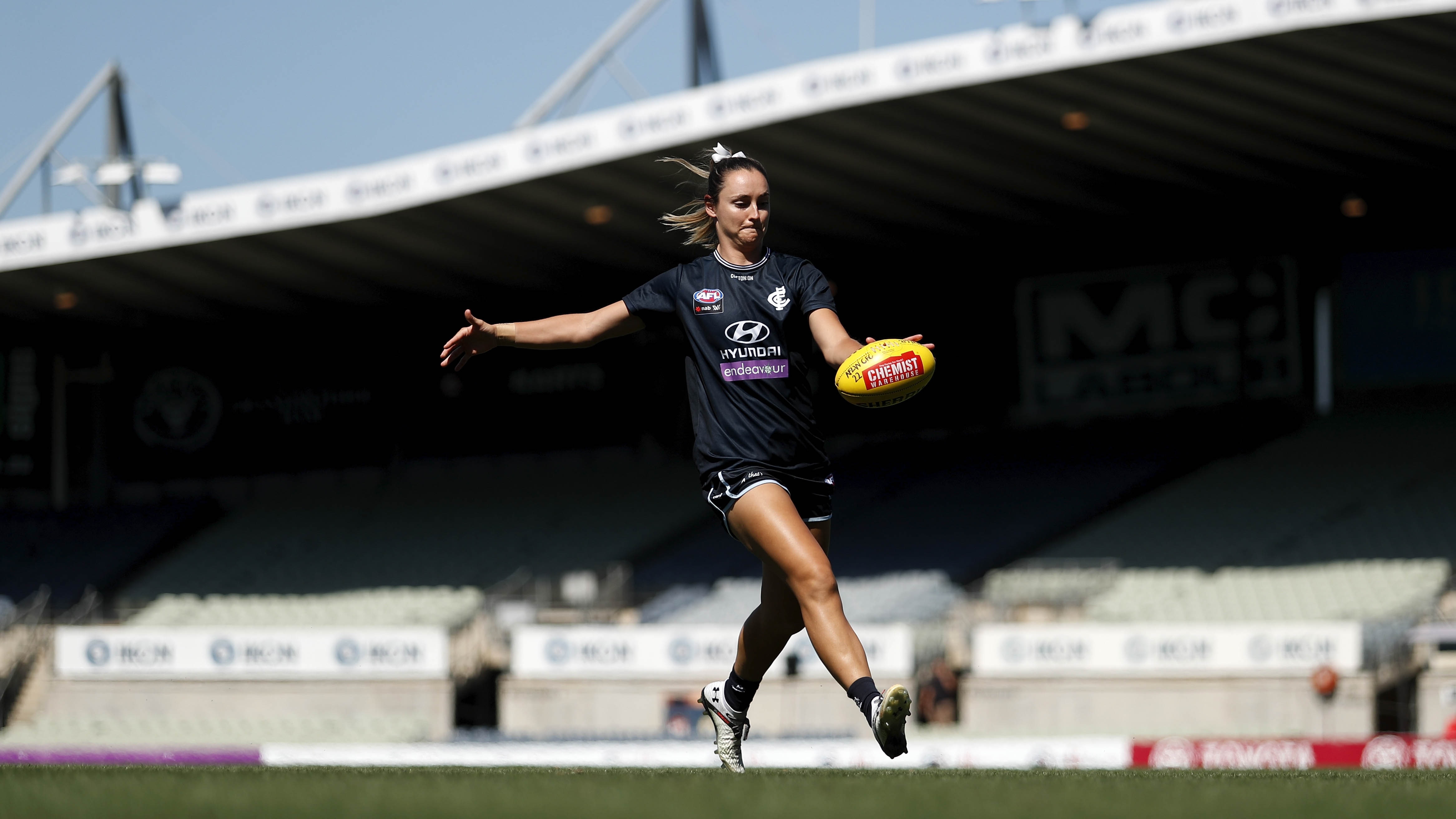 Nic Stevens traded for first round pick