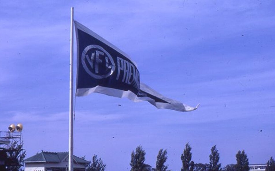 '72 flag photos emerge