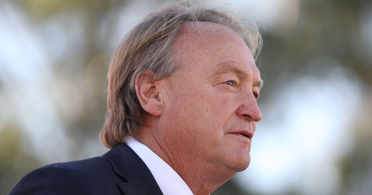 Cook takes reins at Carlton