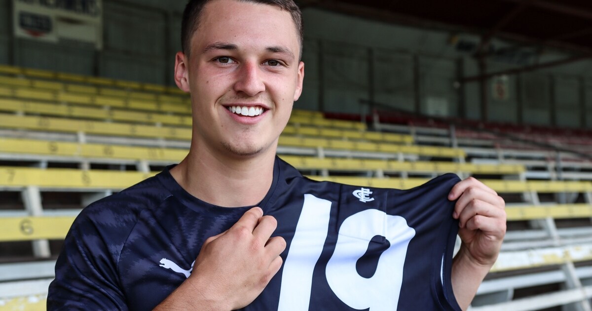 Durdin channels childhood hero in Navy Blue No.19