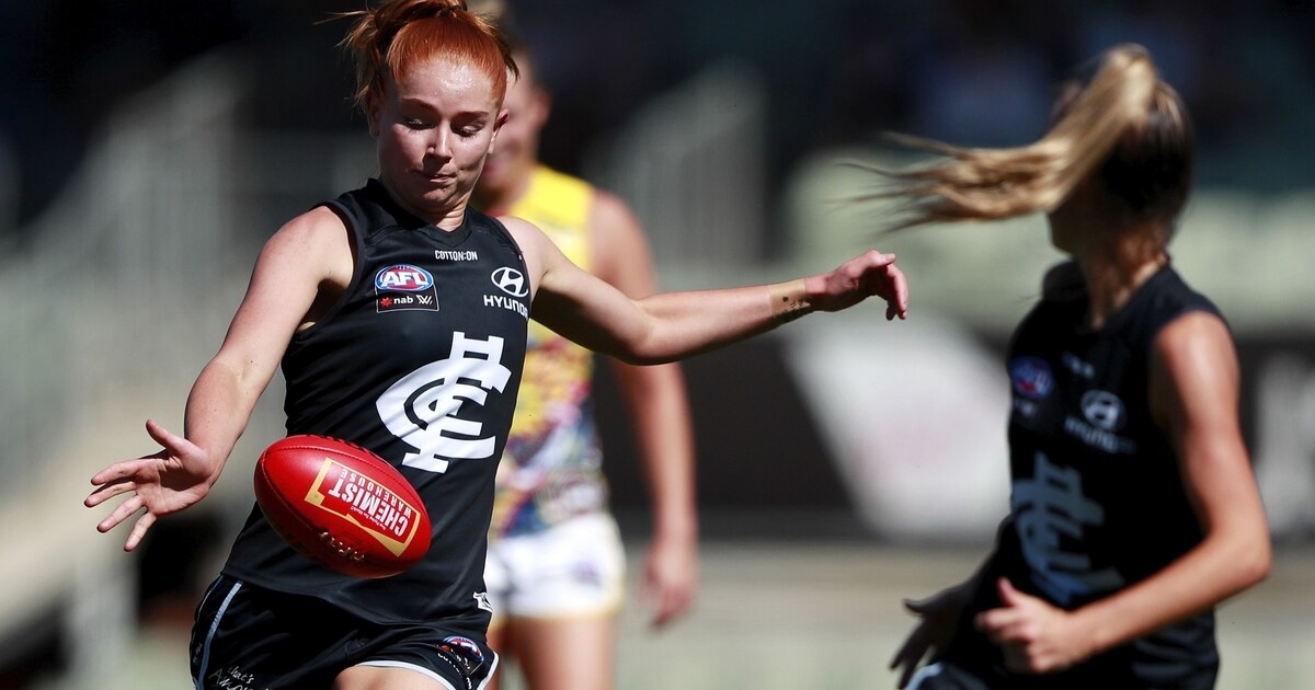 AFLW match report: Crows swoop on Blues