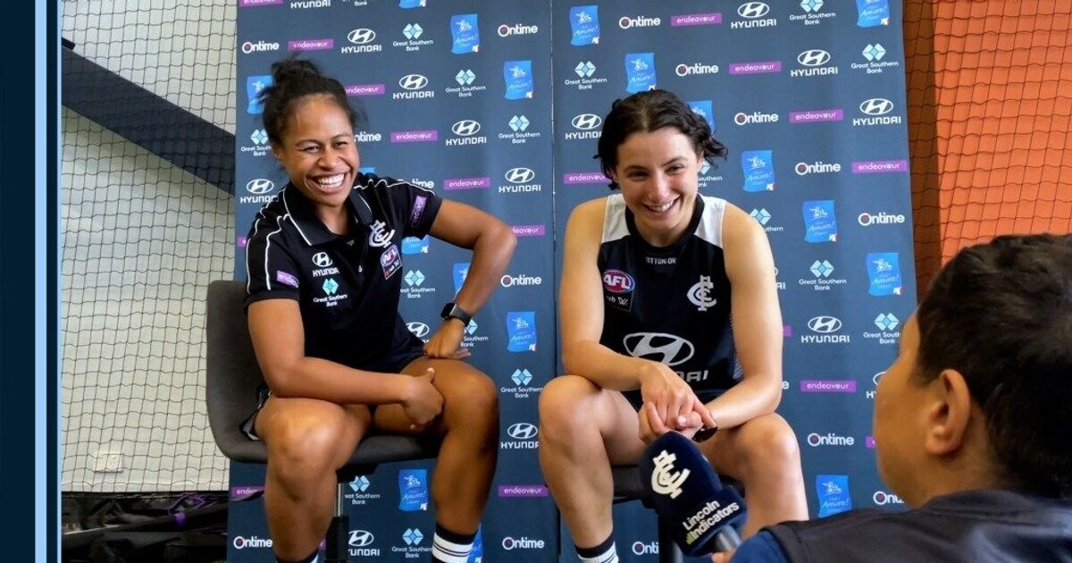 Kids press conference with Pound and Laloifi