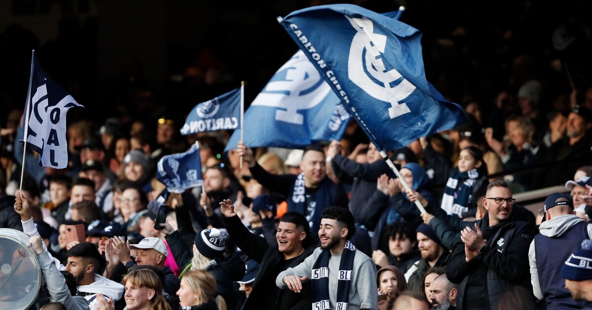 A SOLD OUT MCG for Round 10