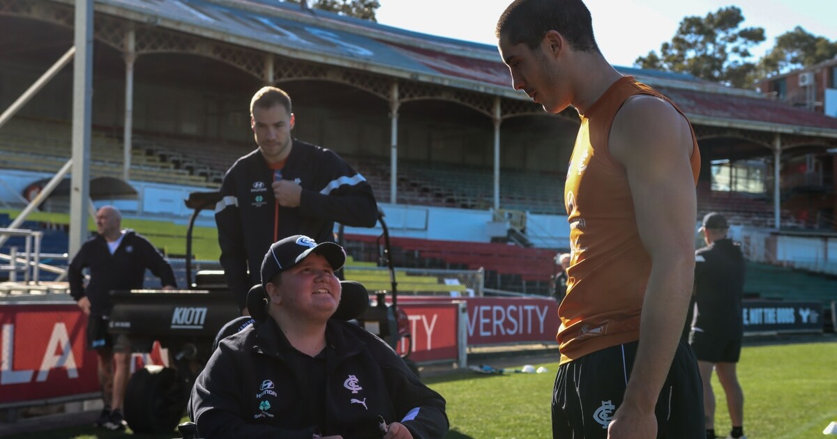 Smiles all round: Dylan’s visit to Carlton